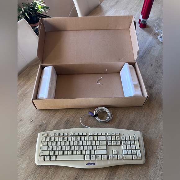 Memorex | Computers, Laptops & Parts | Vintage Memorex Spill Proof ...